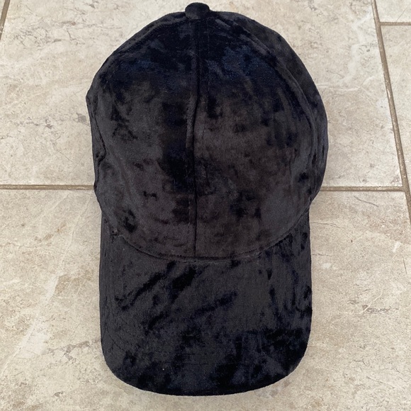 David and Young | Accessories | David And Young Black Velvet Hat | Poshmark